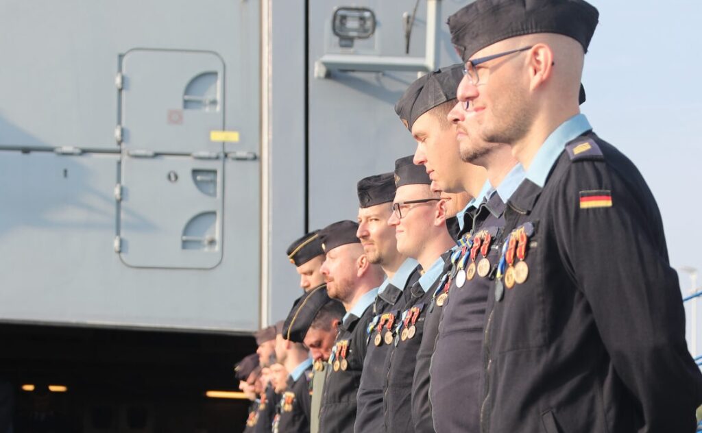 International | cpm Defence Network - News: Verteidigung und Wehrtechnik