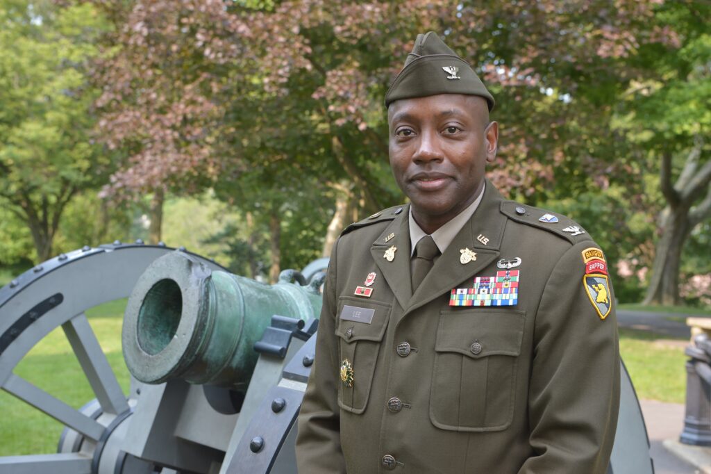 Erster Bundeswehr-Soldat als Kadett in West Point