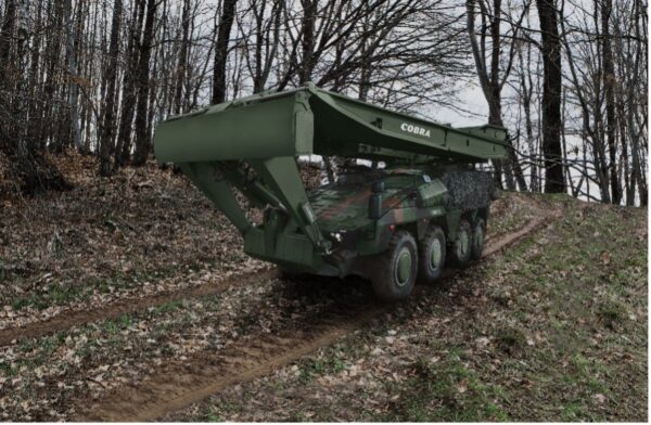 Militärische Traktoren: Feldeinsatz und Minen pflügen