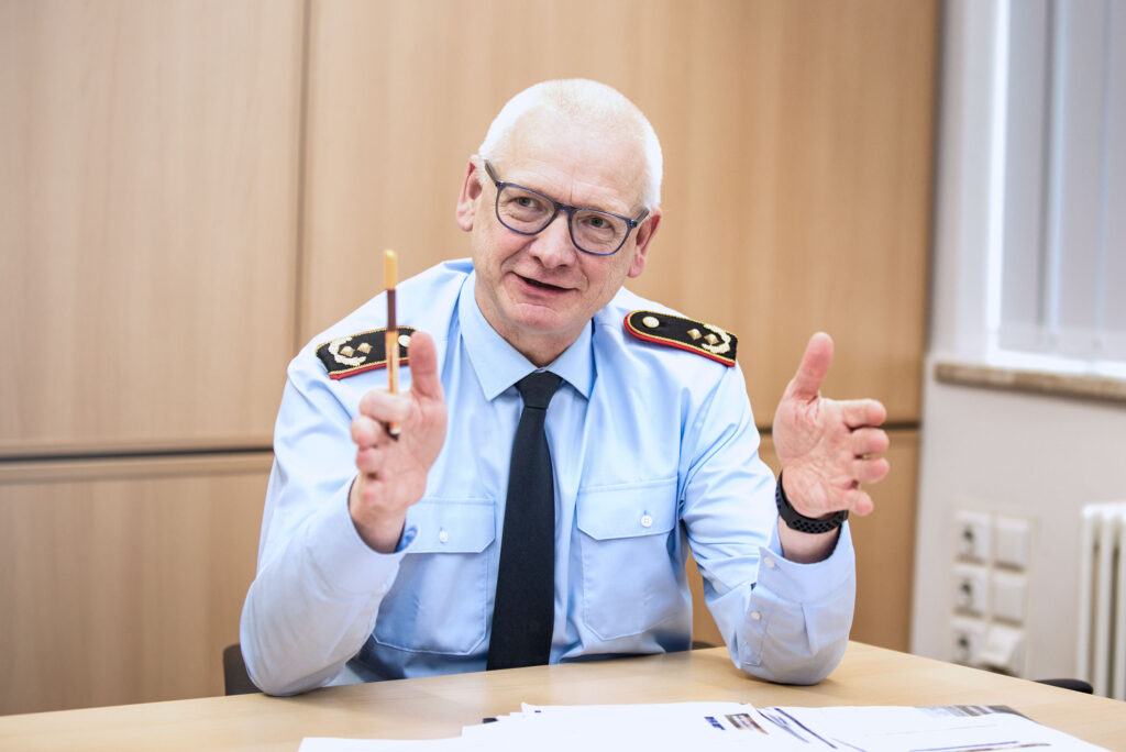 Interview mit Generalmajor Thorsten Puschmann, Militärischer ...