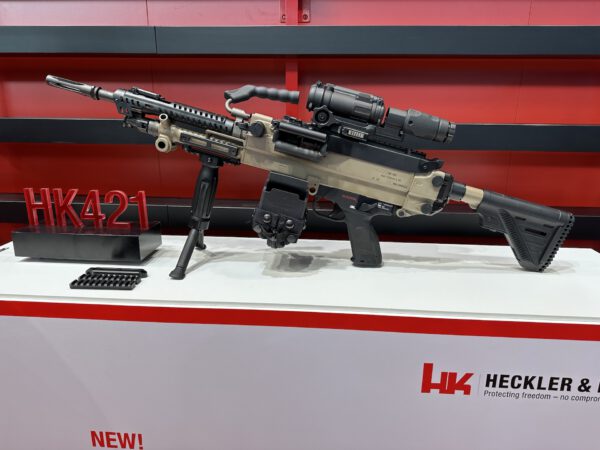 MILIPOL: Neues Maschinengewehr HK421 von Heckler & Koch
