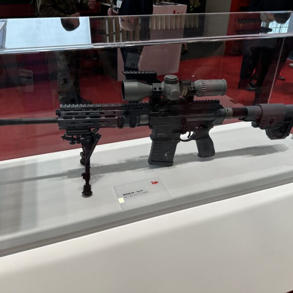 MILIPOL: Neues Maschinengewehr HK421 von Heckler & Koch