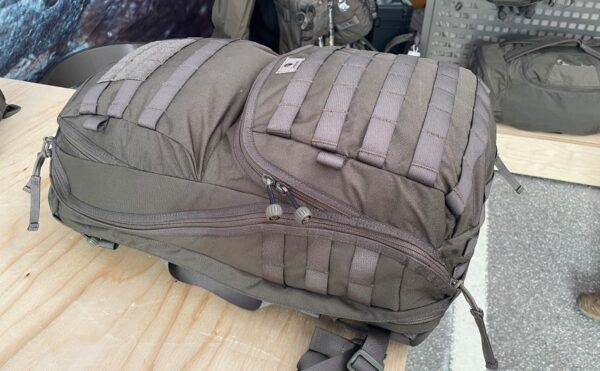 DALO: Snigel mit flexiblen Combat-Rucksack